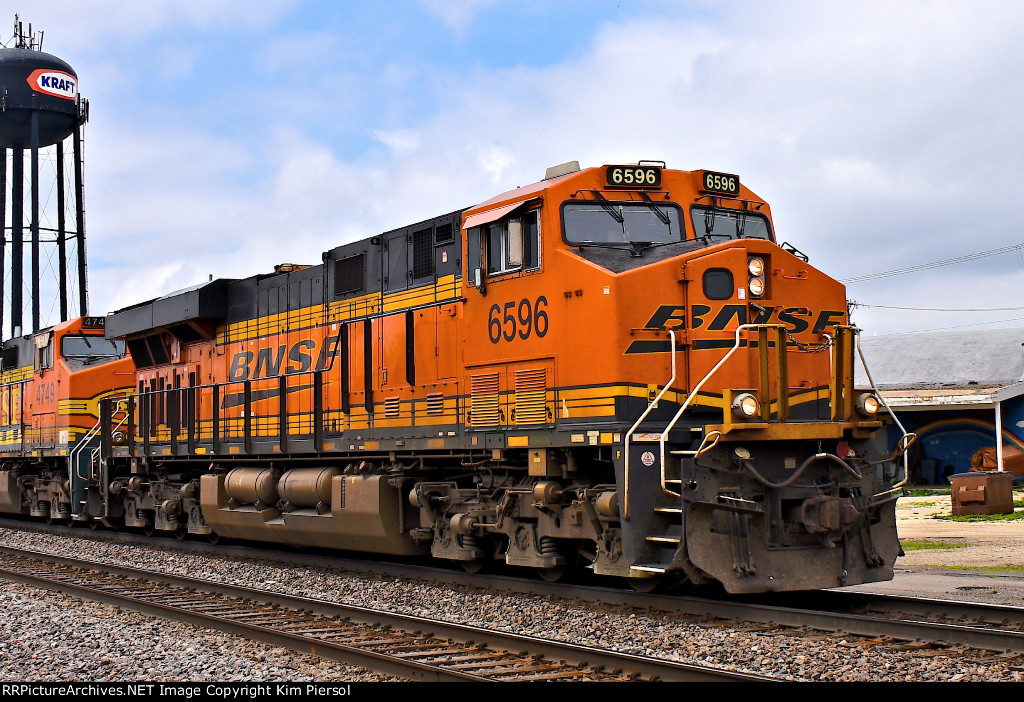 BNSF 6596